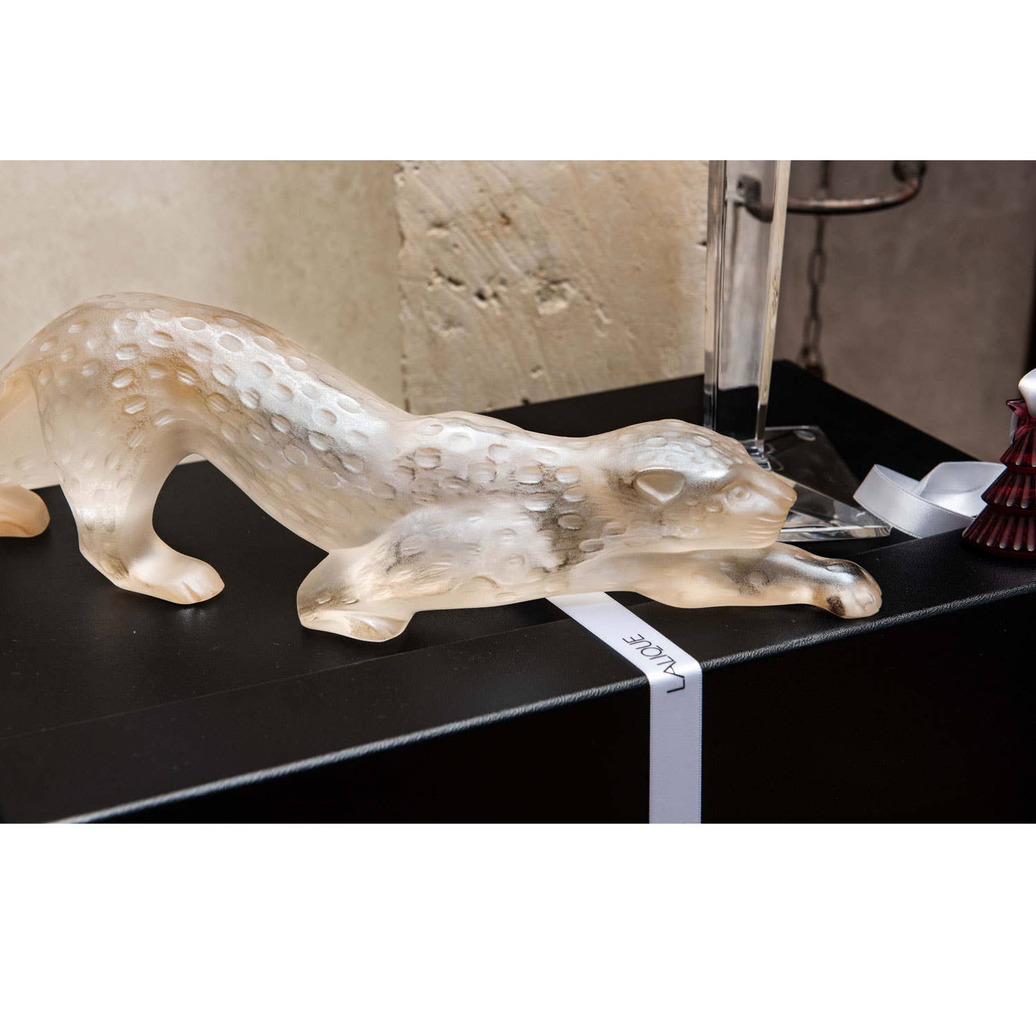 Lalique Zeila Panther, Gold Luster – DoBa Crystal Shop